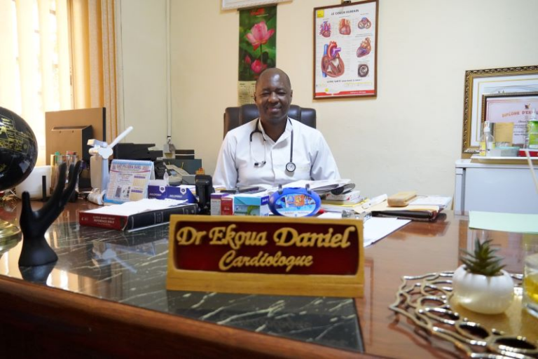 Hôpital Jamot de Yaoundé : le Dr Daniel Ekoua construit l'avenir de la ...